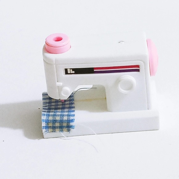 None | Toys | Vintage Mini Sewing Machine Dollhouse Pink White Mt ...